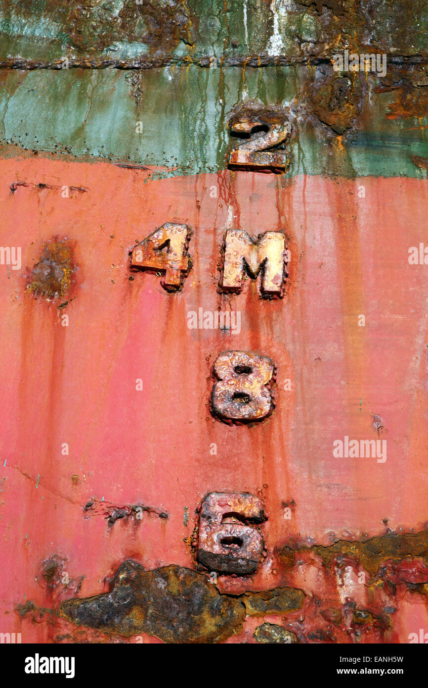 Depth markers on ship hi-res stock photography and images - Alamy