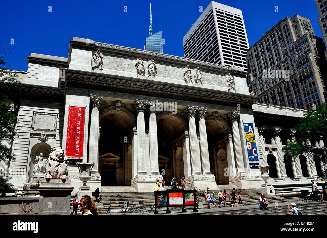 Stairs new york public library hi-res stock photography and images - Alamy