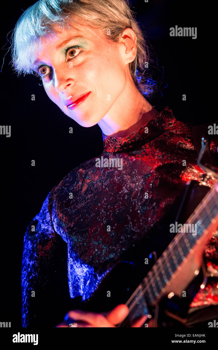 St vincent singer hi-res stock photography and images - Alamy