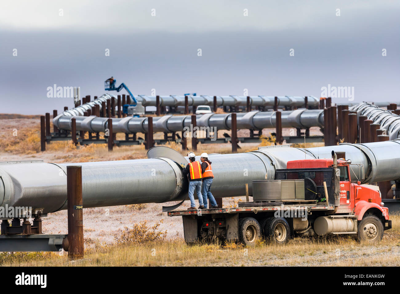 Alaska oil worker hi-res stock photography and images - Alamy