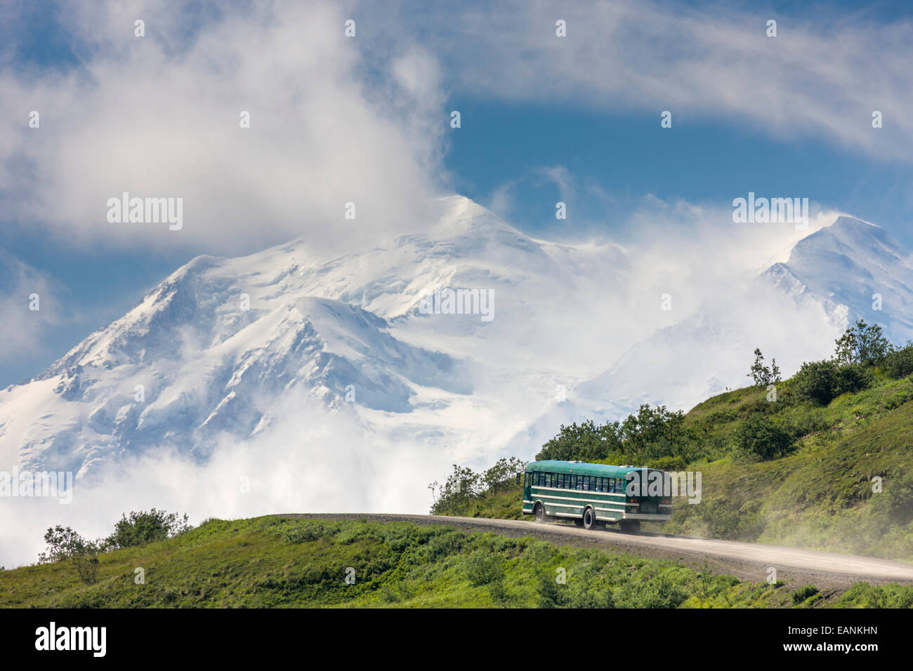 Denali national park shuttle bus hi-res stock photography and images ...