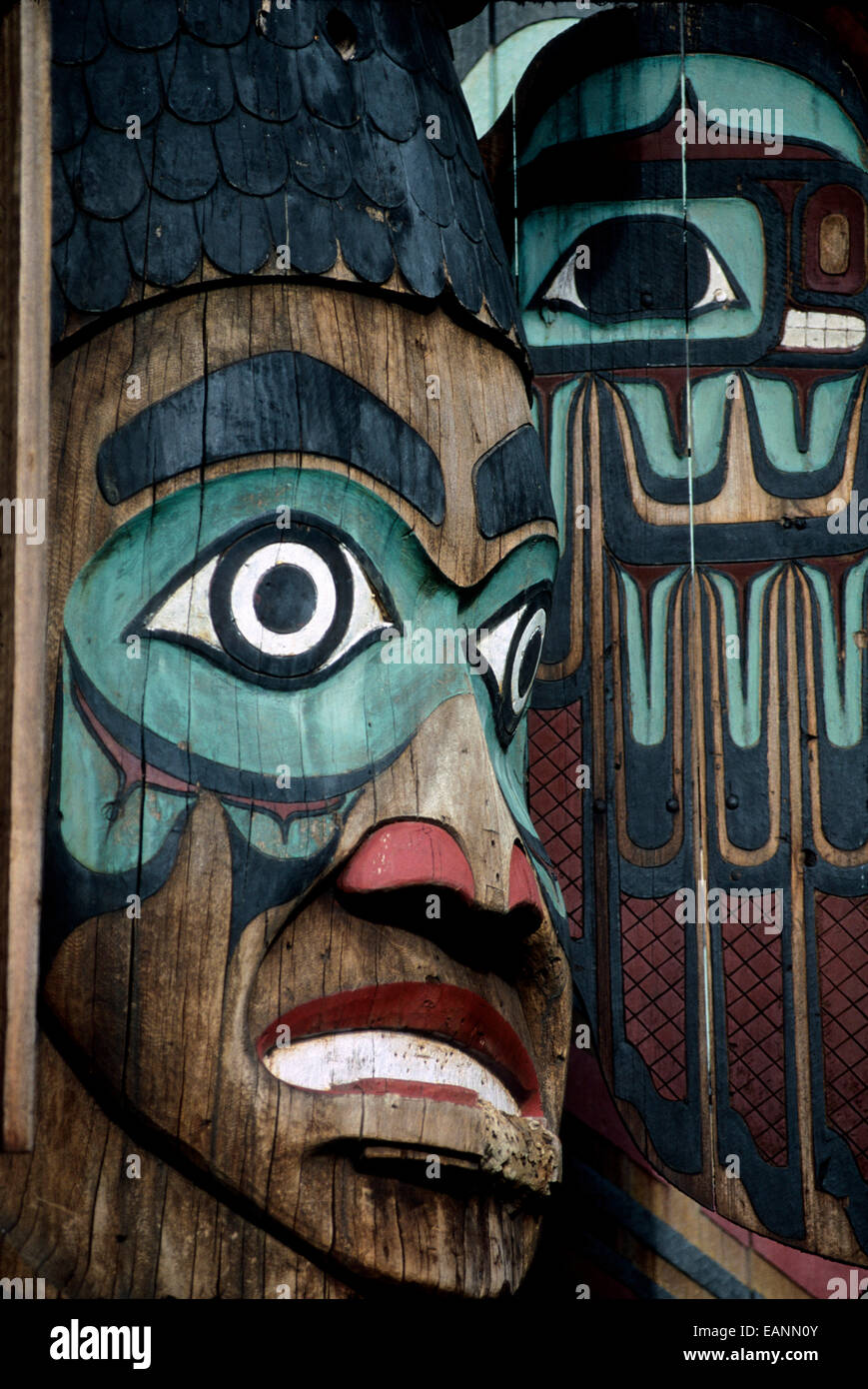Tlingit totem raven hi-res stock photography and images - Alamy