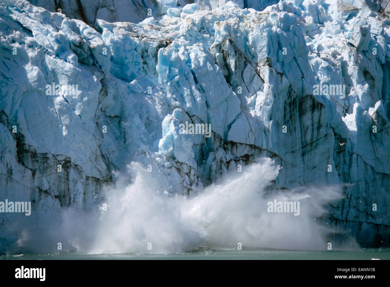 Iceberg breaking off glacier hi-res stock photography and images - Alamy