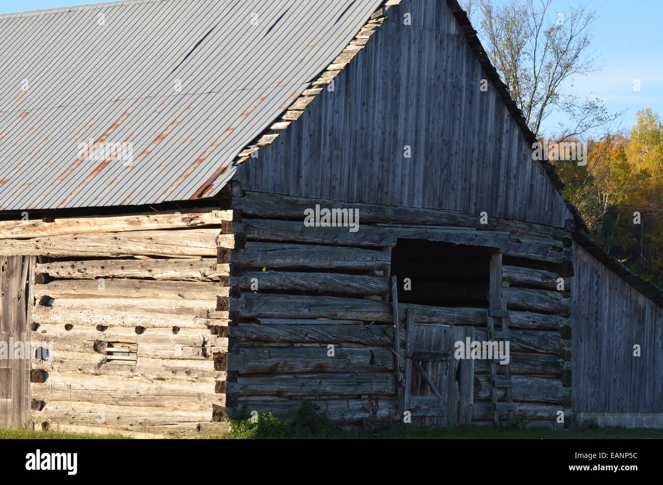 Old polish barn hi-res stock photography and images - Alamy