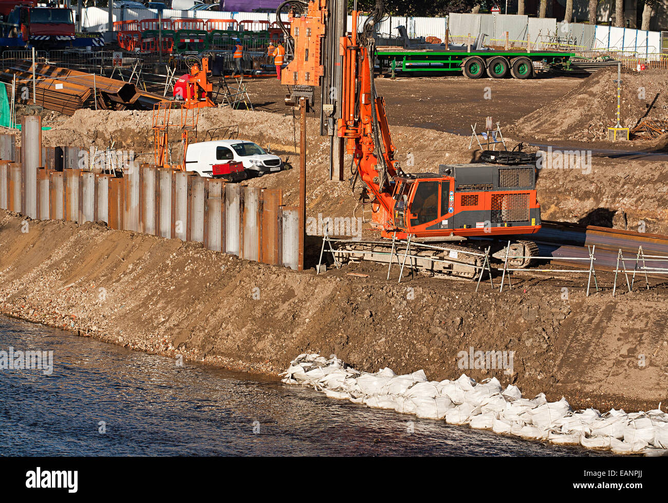 Steel piles hi-res stock photography and images - Alamy