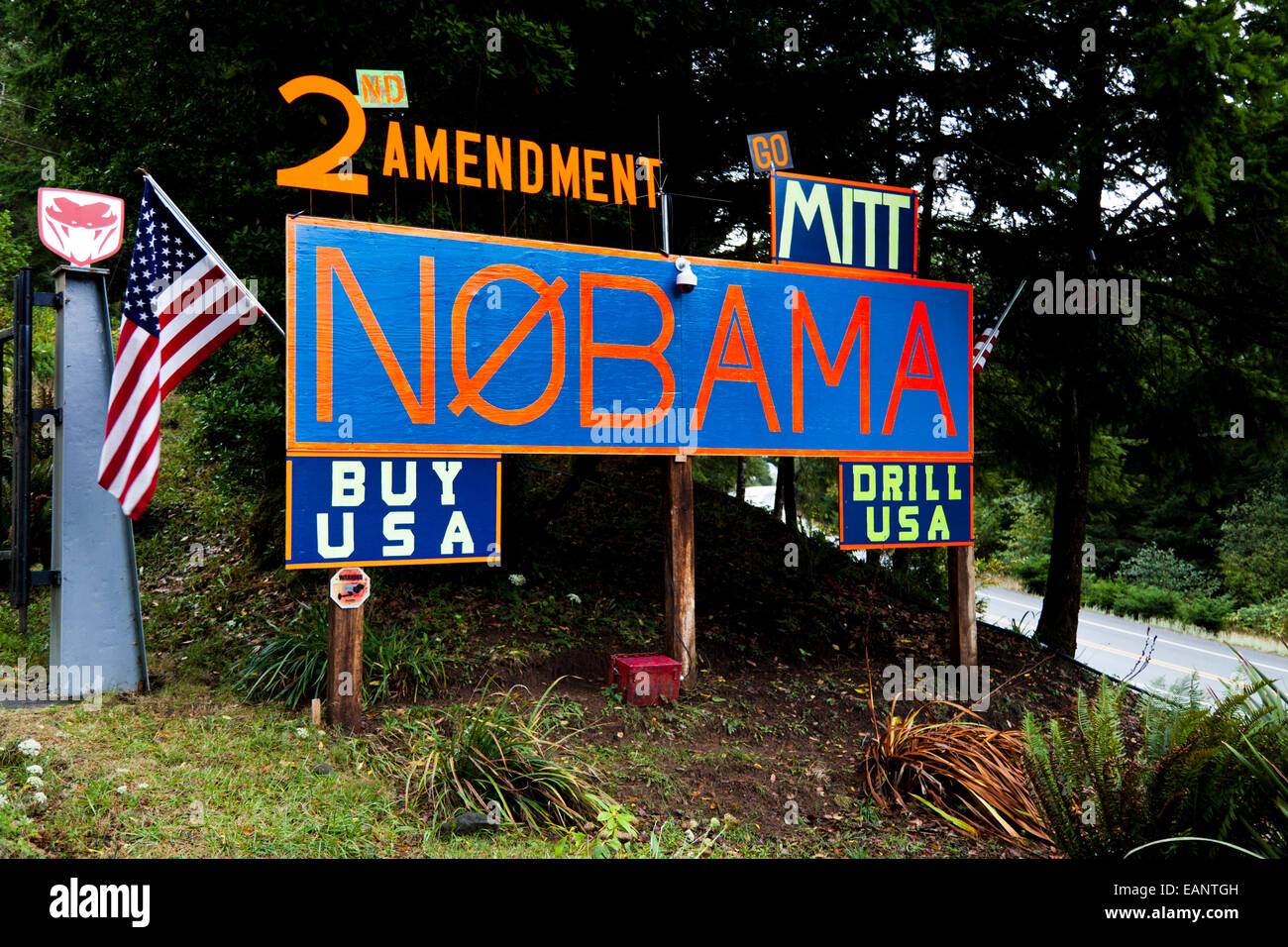 American election signs hi-res stock photography and images - Alamy