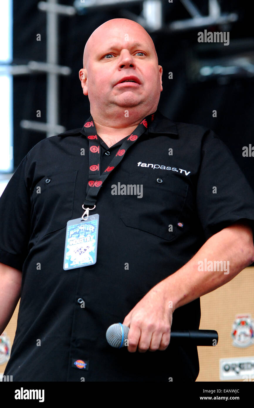 Matt pinfield hi-res stock photography and images - Alamy