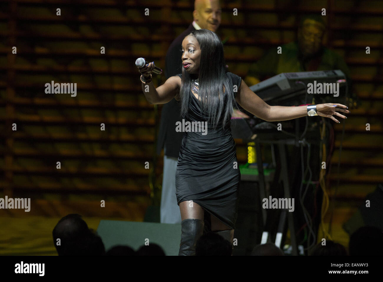 Philadelphia, Pennsylvania, USA. 18th Nov, 2014. Grammy Award Winner, R ...
