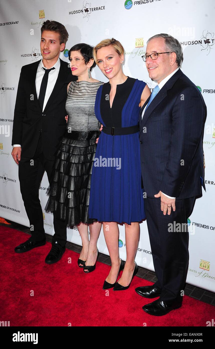 New York, NY, USA. 18th Nov, 2014. Hunter Johansson, Elyse Buxbaum ...