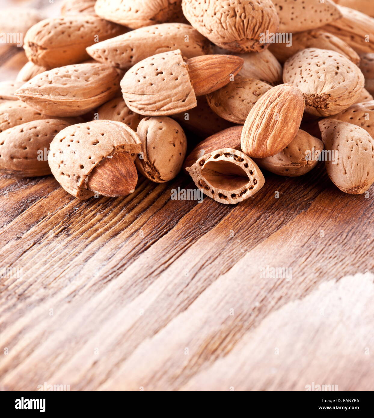 Table bottom hi-res stock photography and images - Alamy