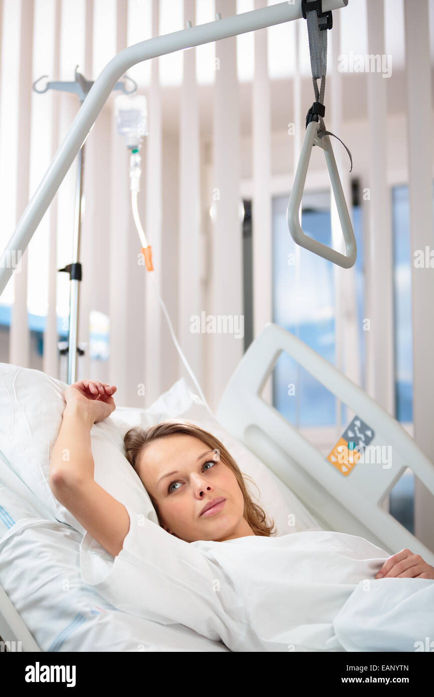 Teen girl in hospital bed hi-res stock photography and images - Alamy