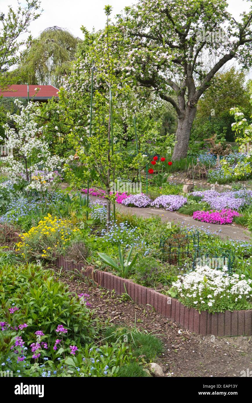 Spring flora hi-res stock photography and images - Alamy