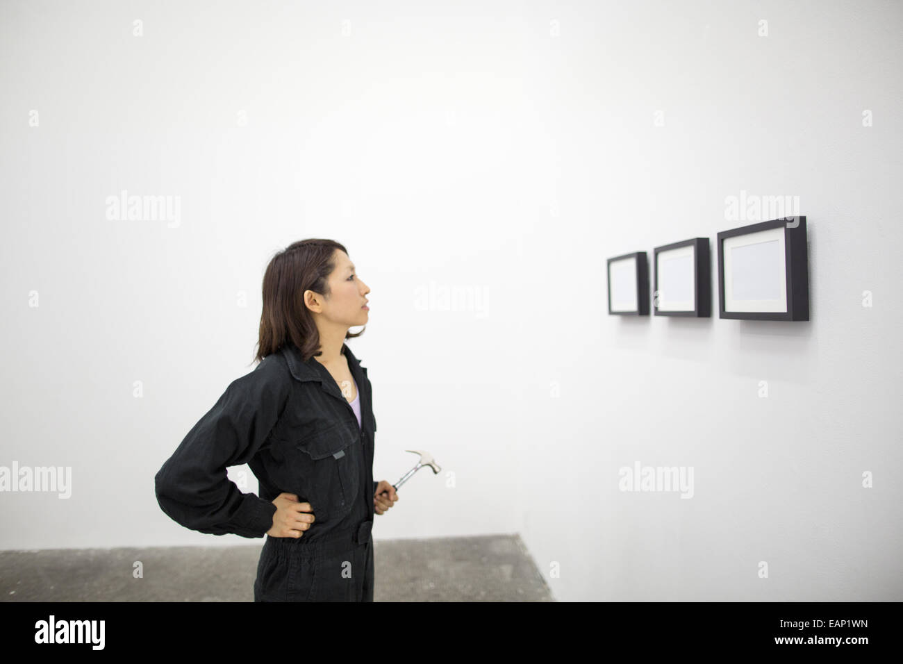Artist in work hi-res stock photography and images - Alamy