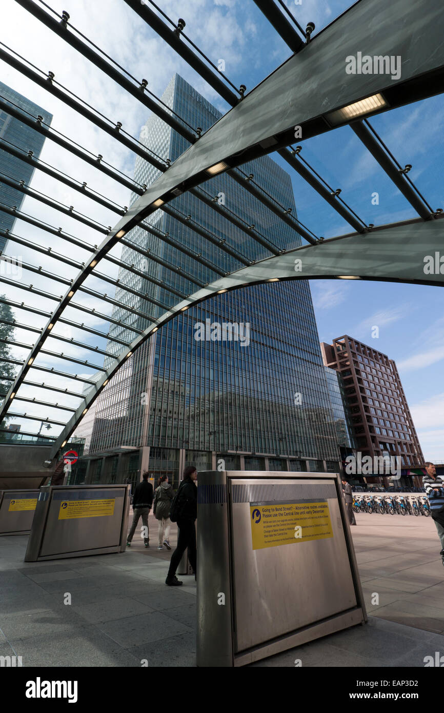 Wide-Angle view looking from the entrance of Canary Wharf Station ...