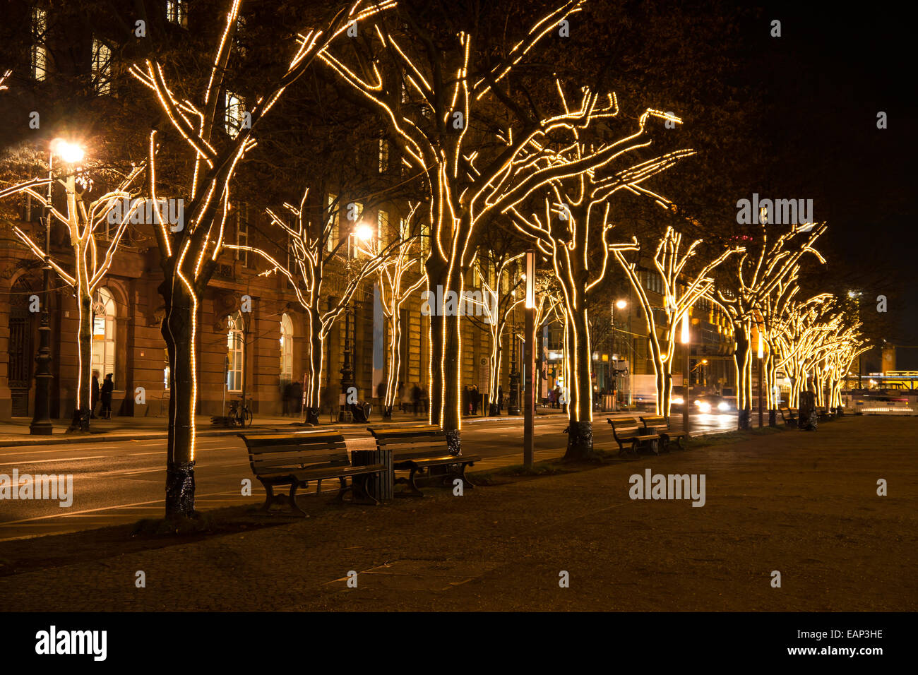 Unter den linden hi-res stock photography and images - Alamy