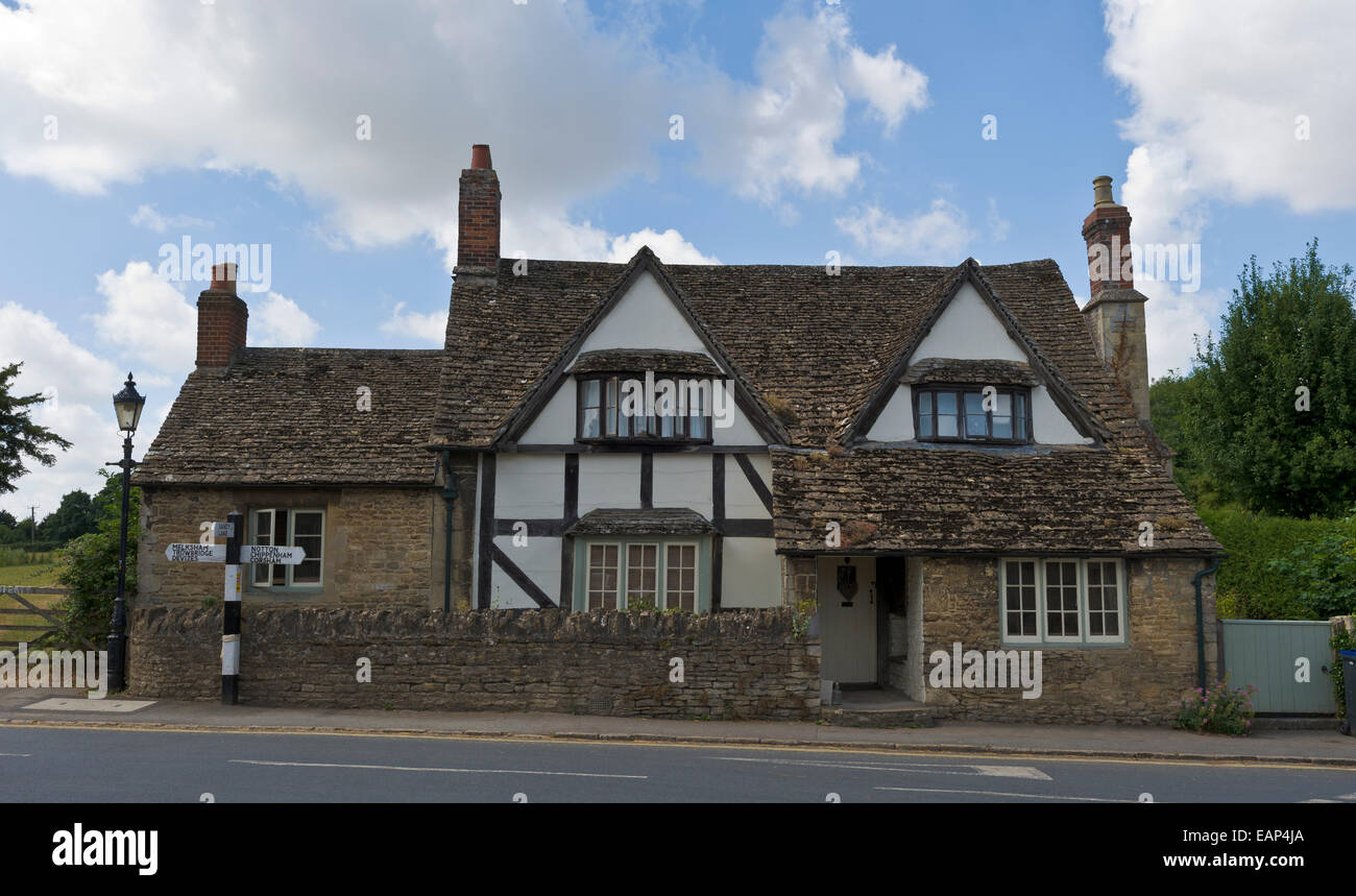 Laycack village building of Cotswold Limestone Stock Photo - Alamy