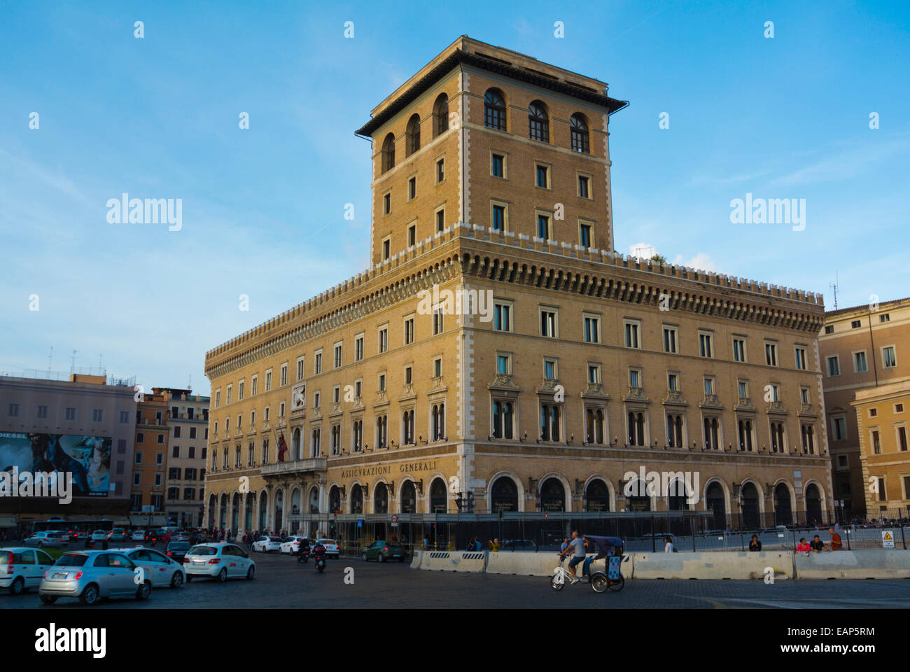 Palazzo venezia hi-res stock photography and images - Alamy
