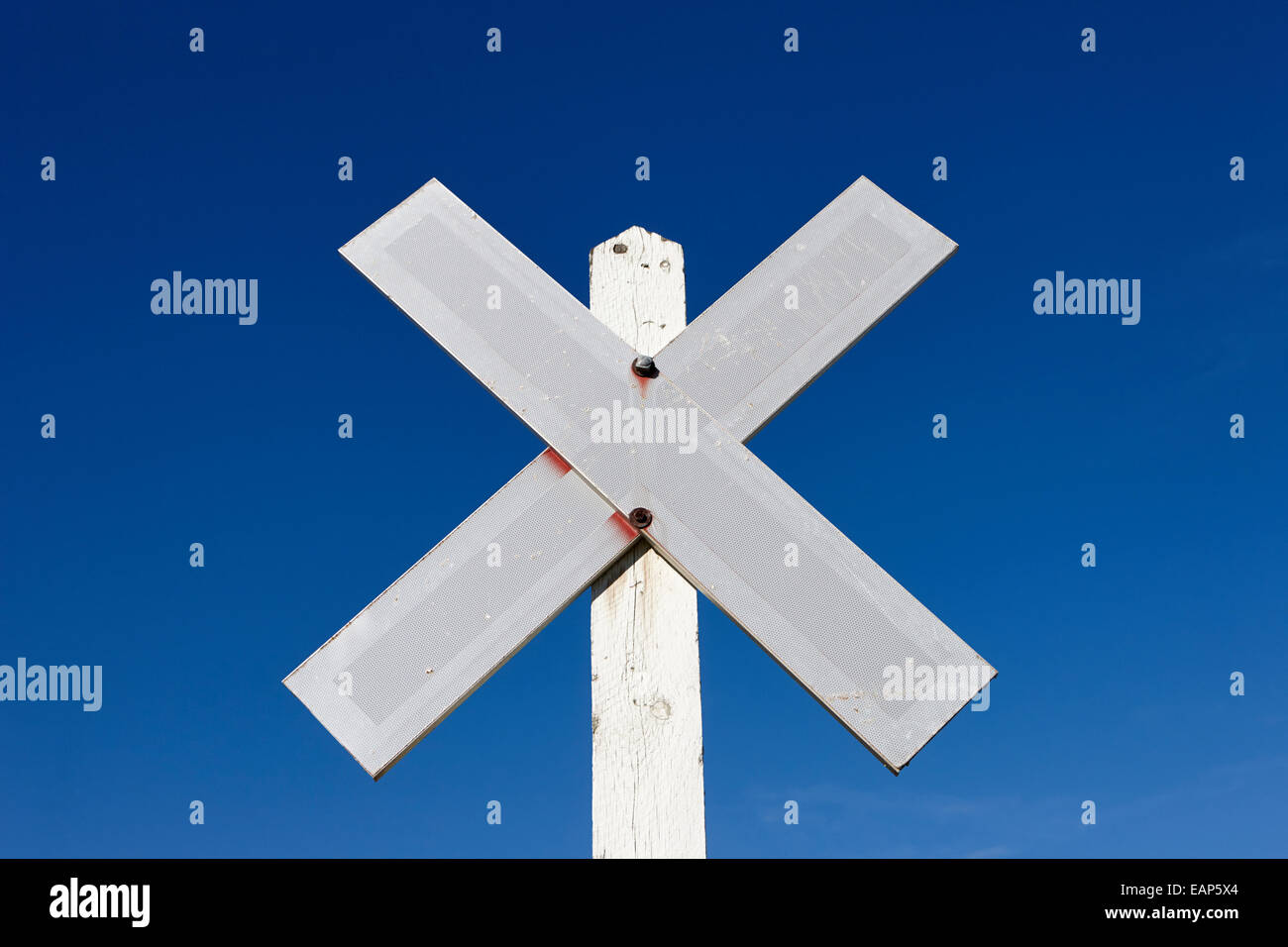 Railroad crossing sign hi-res stock photography and images - Alamy
