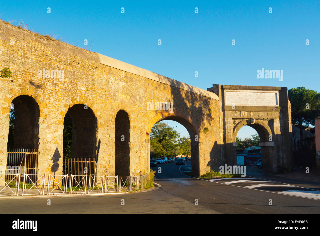 The Aquaduct High Resolution Stock Photography and Images - Alamy