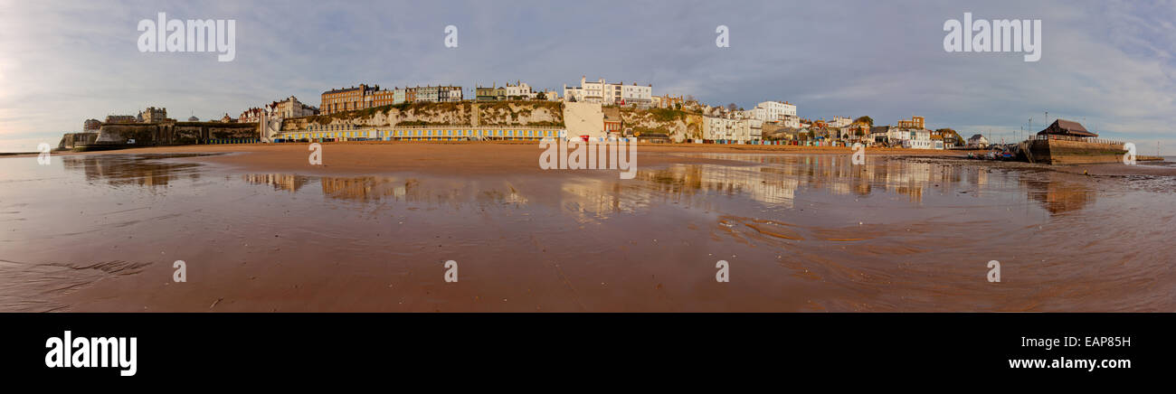 Broadstairs Beach and Harbour Seafront Photography Stock Photo - Alamy