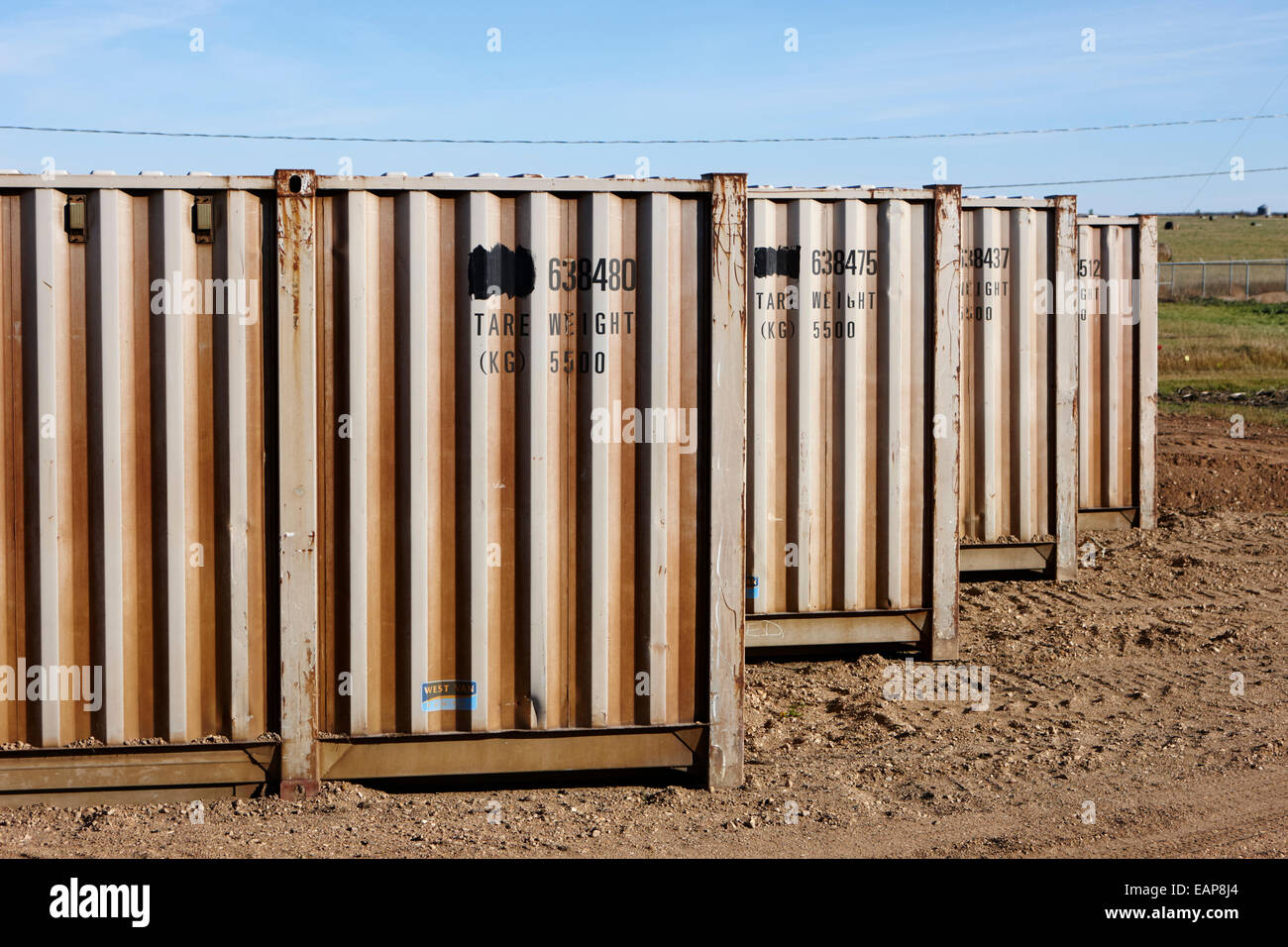 Old metal containers hi-res stock photography and images - Alamy
