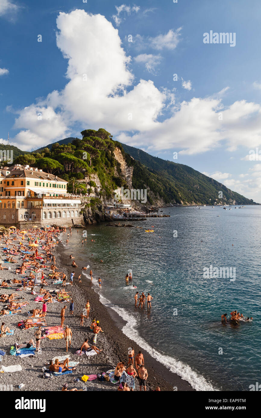 Ligurian resort hi-res stock photography and images - Alamy