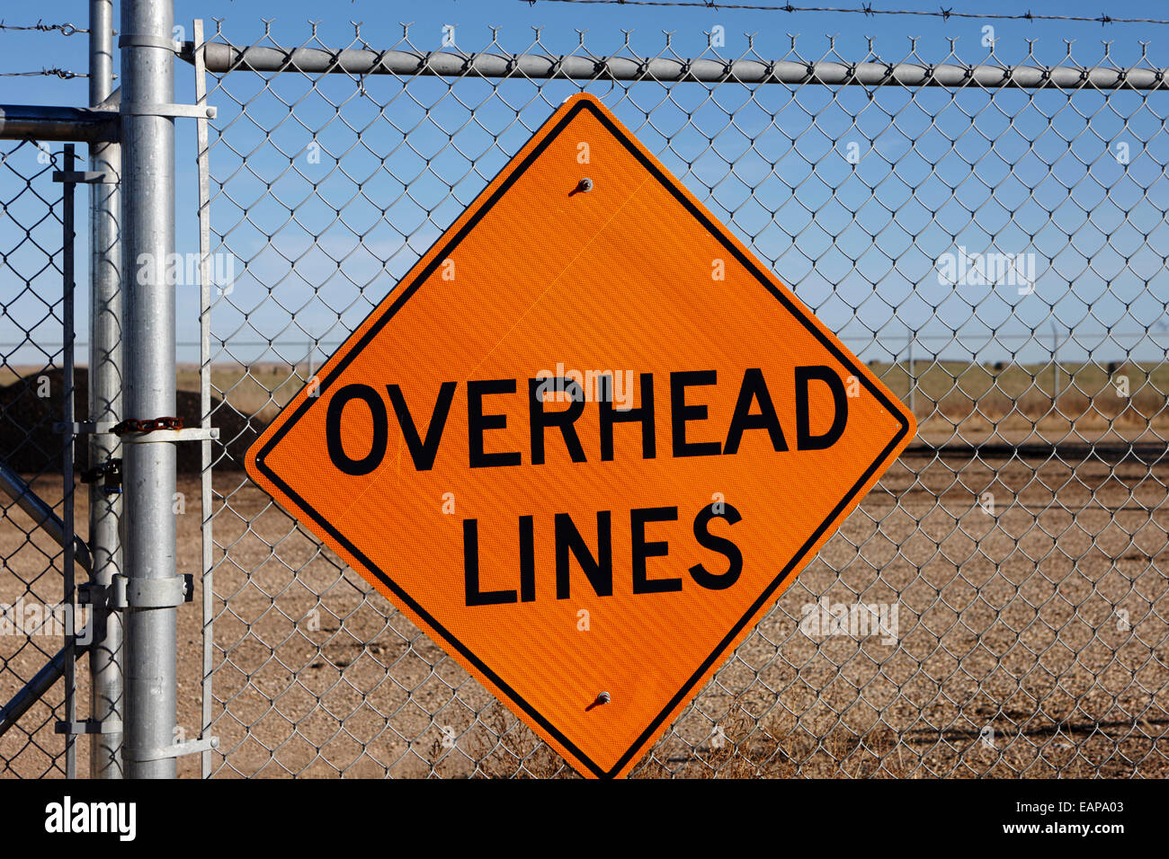 Overhead lines hi-res stock photography and images - Alamy