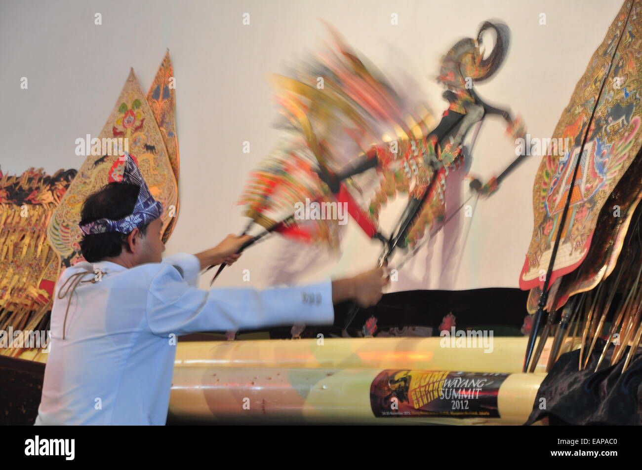 Wayang kulit shadow puppet hi-res stock photography and images - Alamy