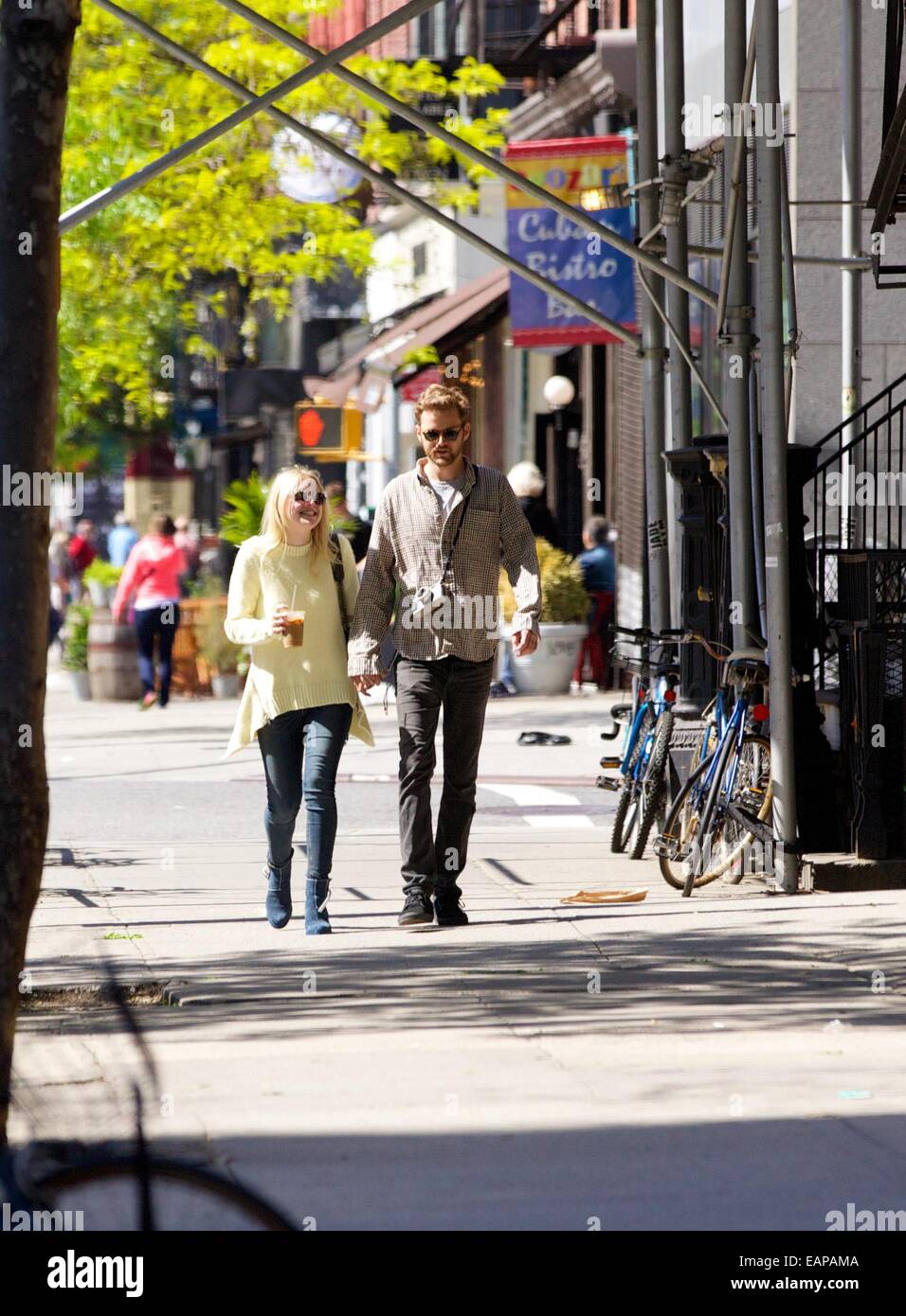 Dakota Fanning spotted out in New York with her model boyfriend, Jamie ...