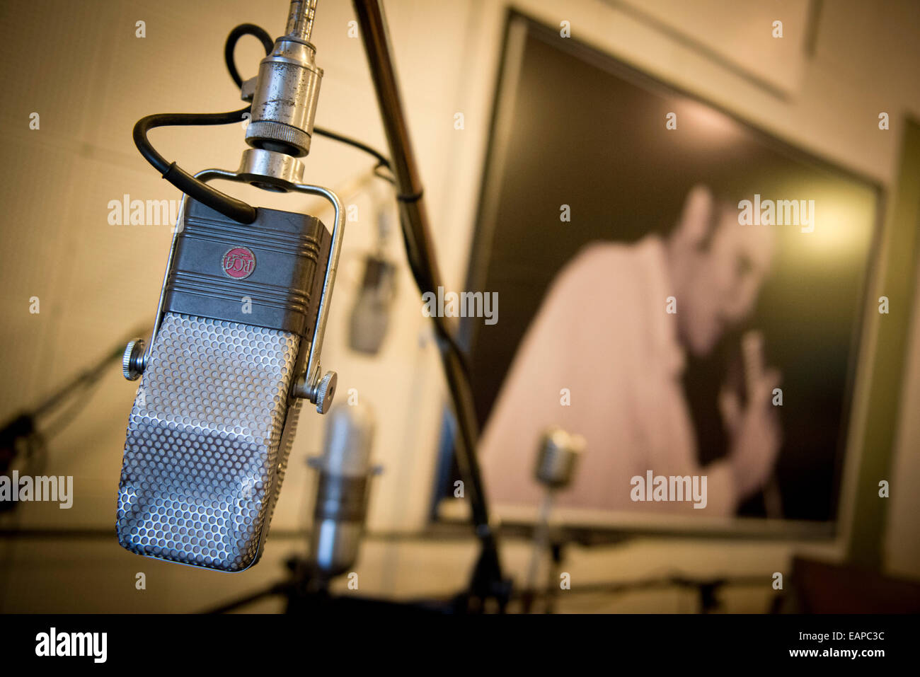 Elvis' Microphone. Sun Studios, Memphis Tennessee Stock Photo - Alamy