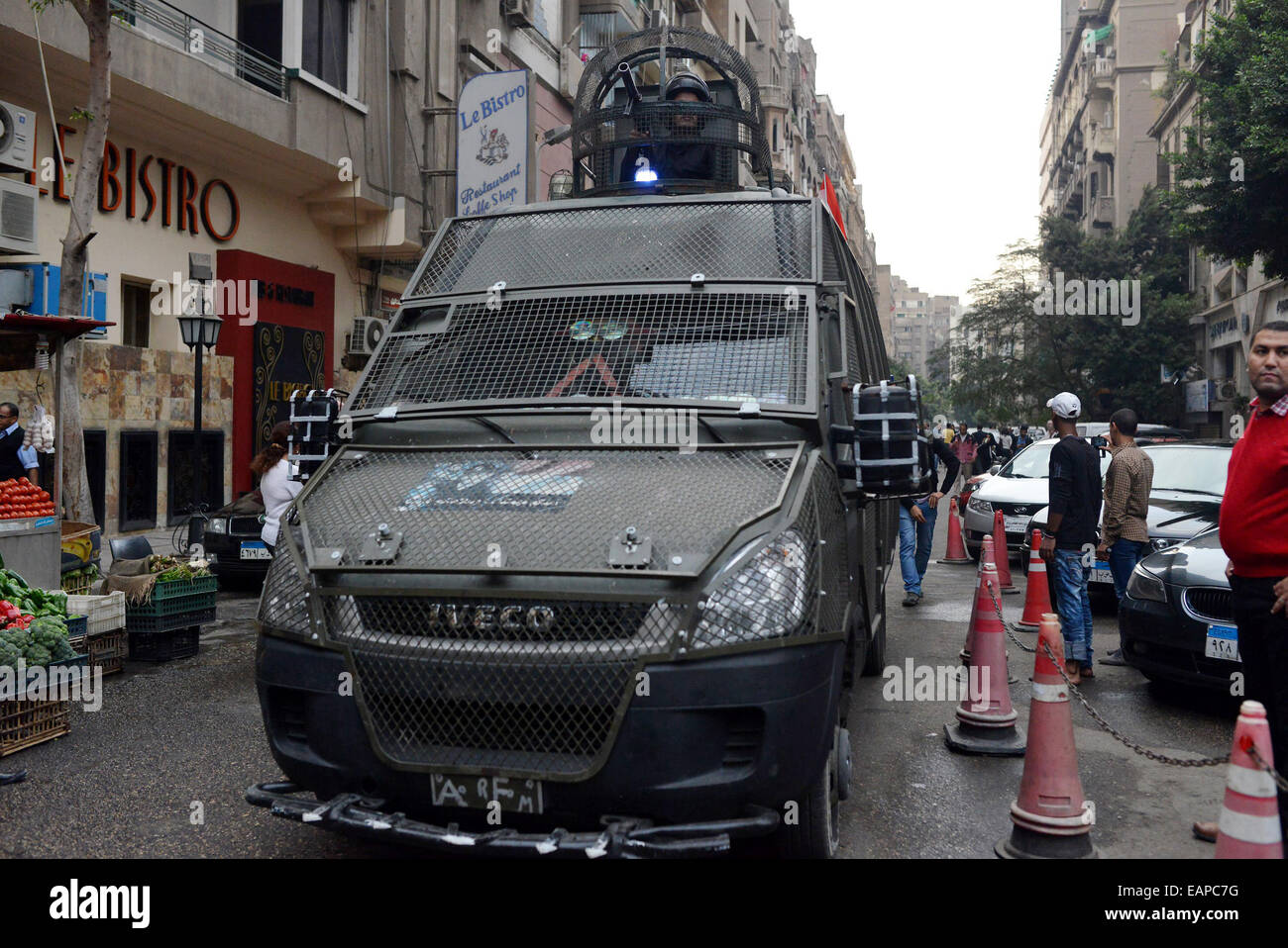 Cairo, Egypt. 19th Nov, 2014. Egyptian riot police parade patrol the ...