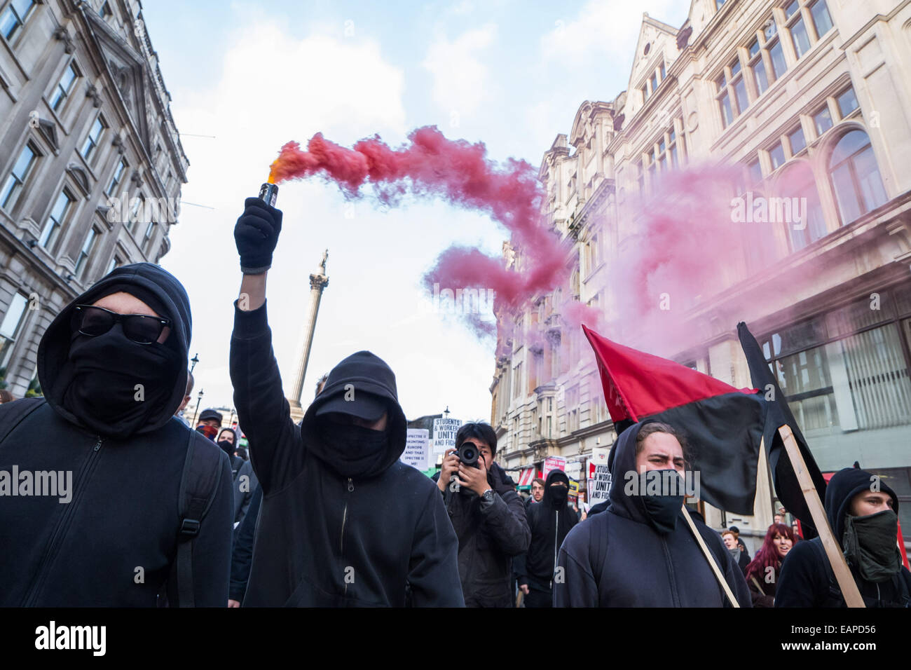 London, UK. 19th Nov, 2014. Mass student protest march against tuition ...