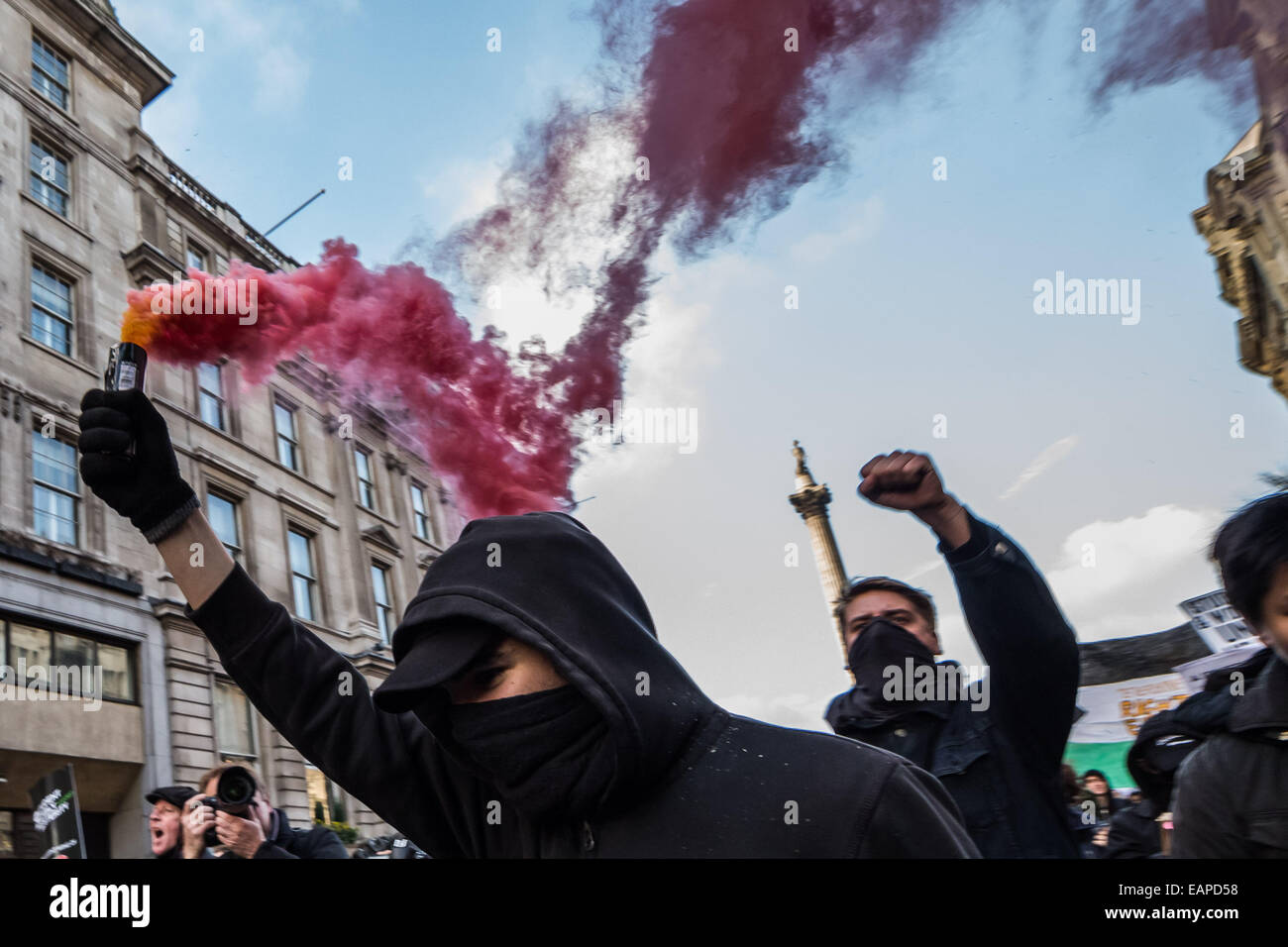 London, UK. 19th Nov, 2014. Mass student protest march against tuition ...