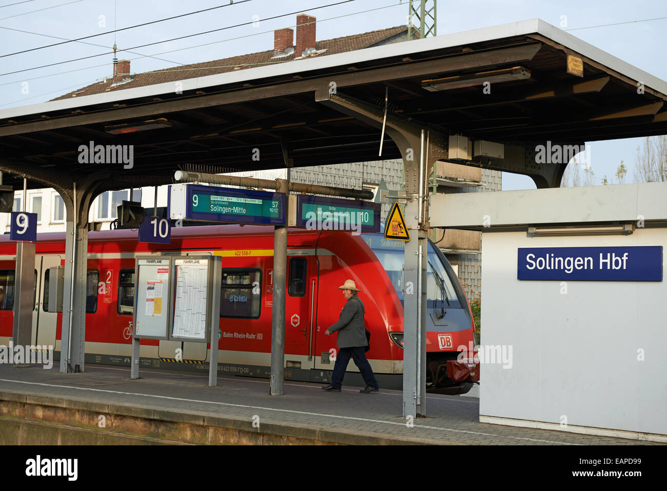 Solingen HBF railway station, North Rhine-Westphalia, Germany Stock ...