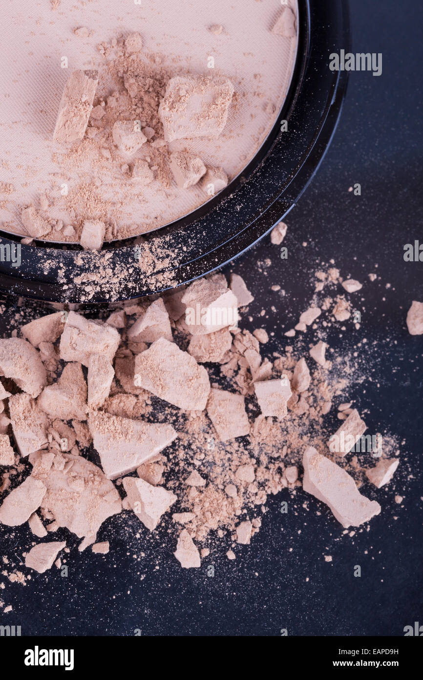 Face foundation powder product with crumbled texture Stock Photo - Alamy