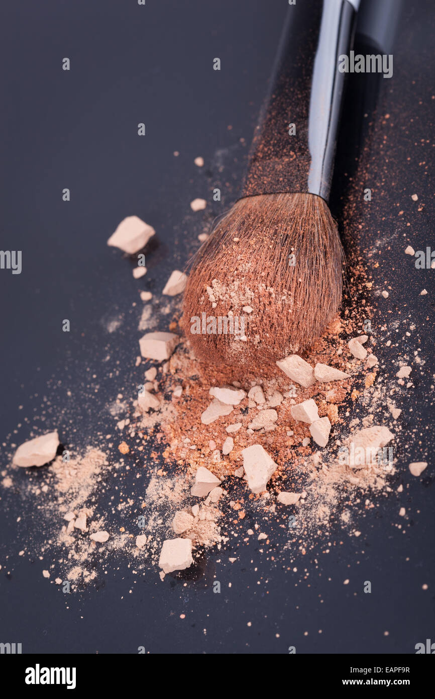 Face foundation powder product with crumbled texture Stock Photo - Alamy