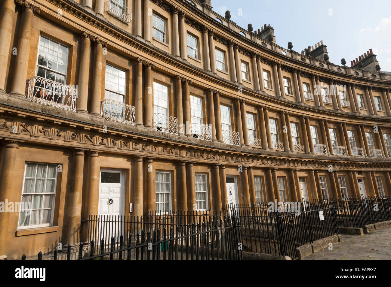 Bath row houses hi-res stock photography and images - Alamy
