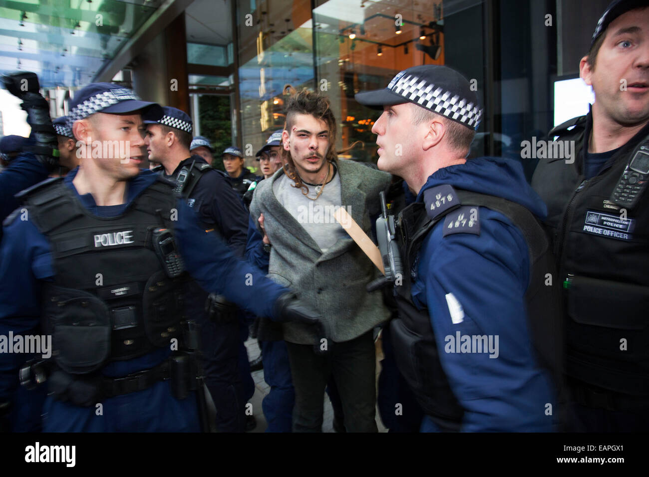 Students being arrested hi-res stock photography and images - Alamy