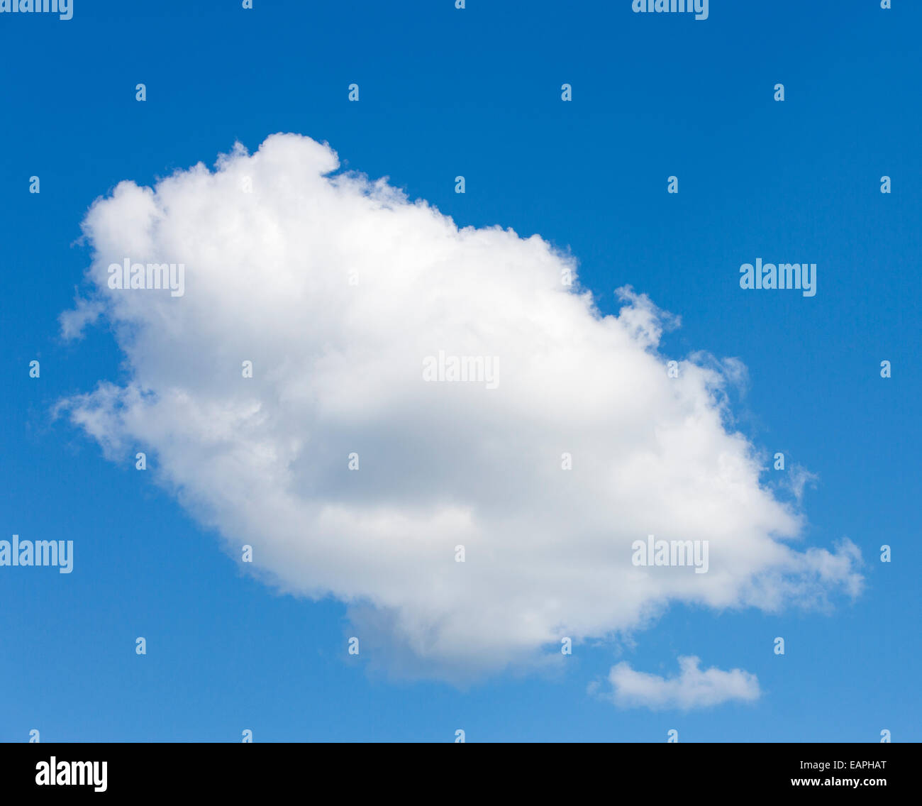 Clear sky with one cloud hi-res stock photography and images - Alamy