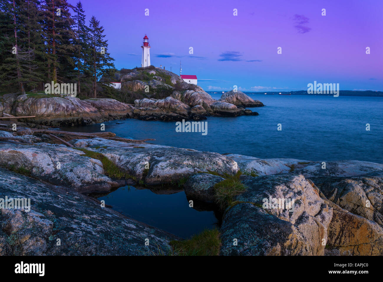 Point atkinson park hi-res stock photography and images - Alamy
