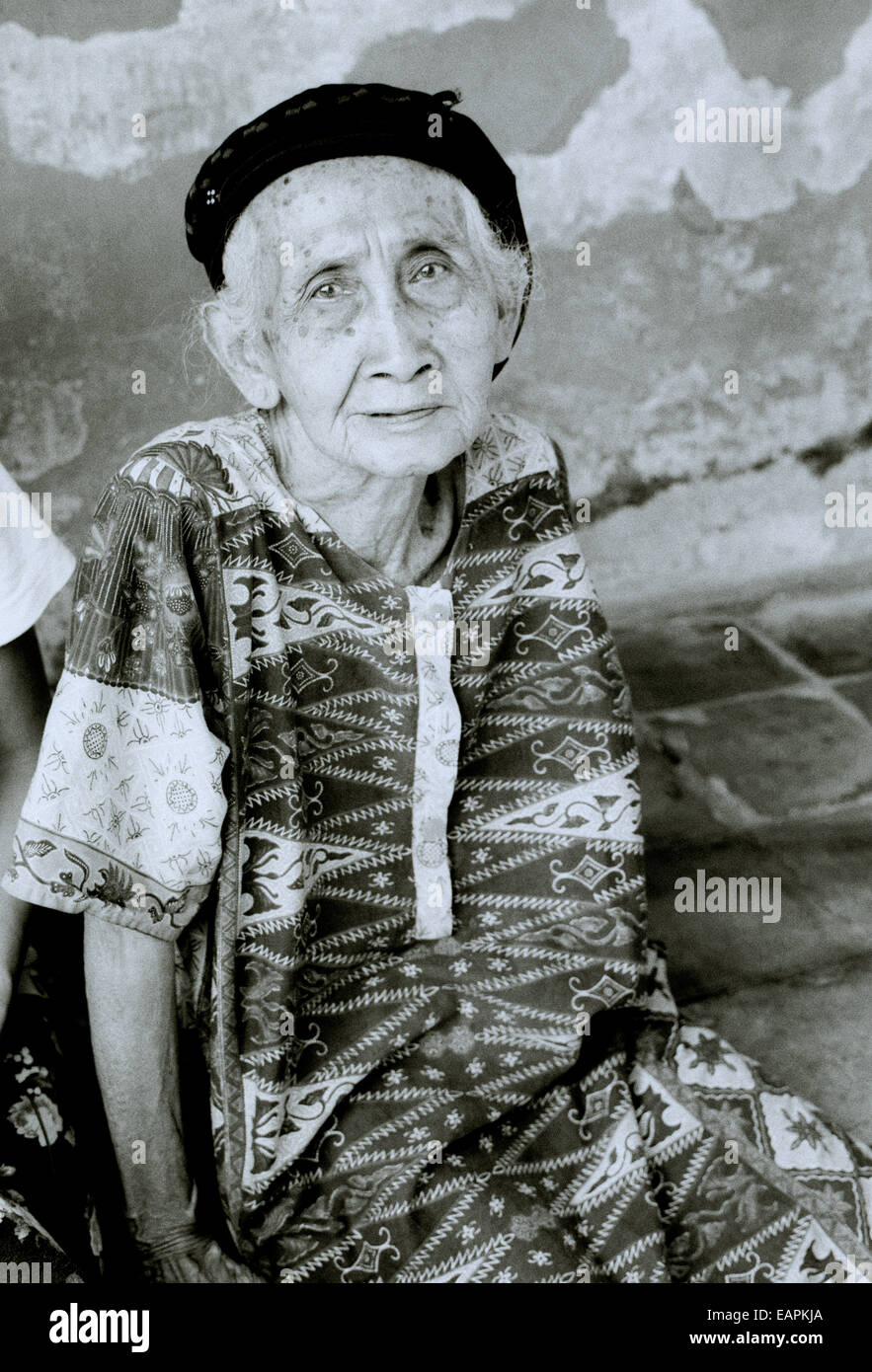 Evocative woman hi-res stock photography and images - Alamy