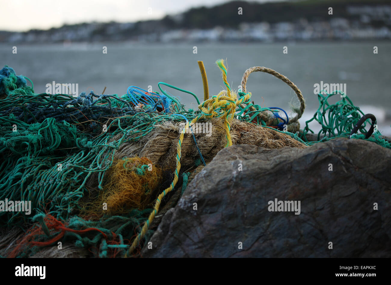 Rubbish at the beach hi-res stock photography and images - Alamy