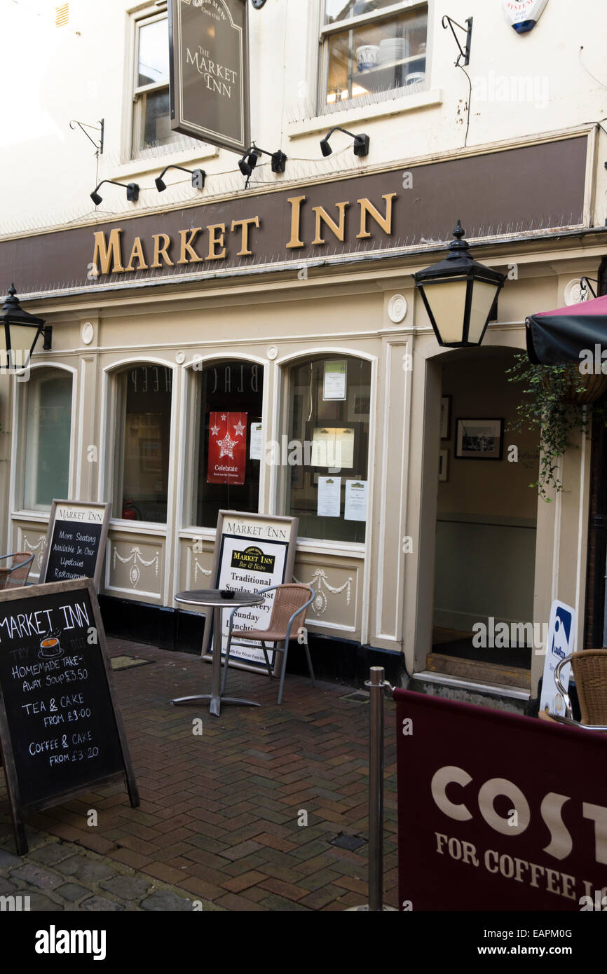 Salisbury a Cathedral town in Wiltshire England UK The Market Inn Stock ...