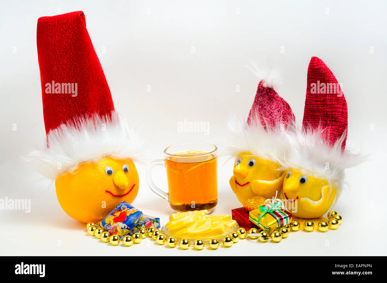 Holiday tea with lemon Stock Photo - Alamy
