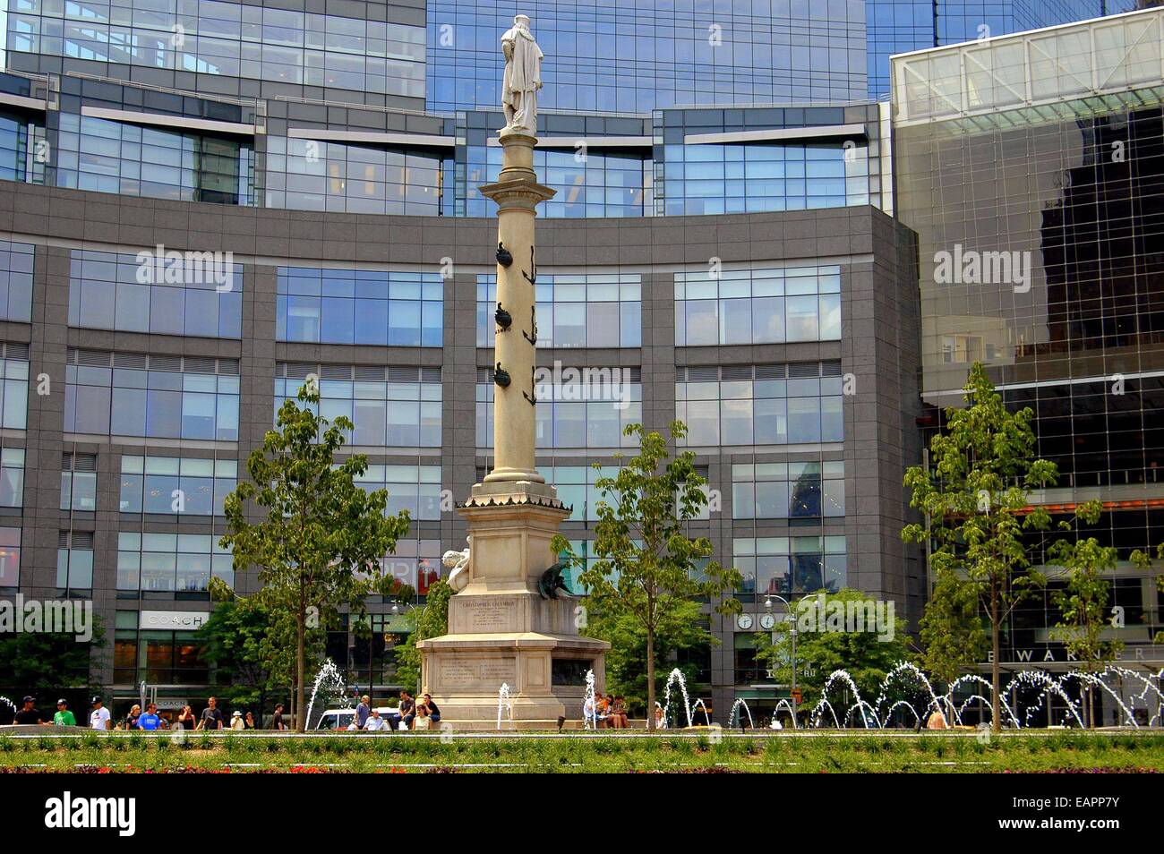 Nyc christopher columbus column statue hi-res stock photography and ...