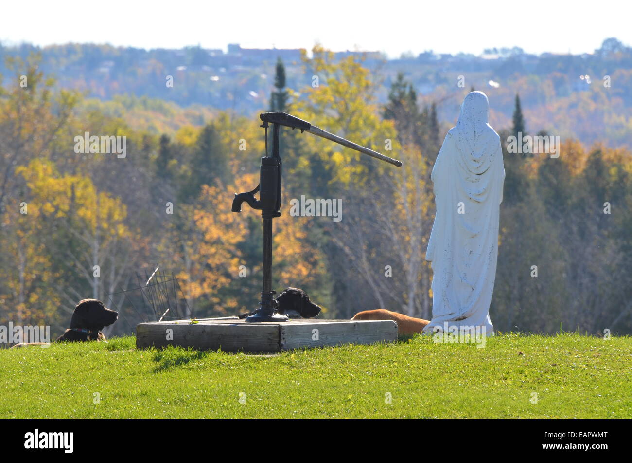 statue overlooking all Stock Photo - Alamy