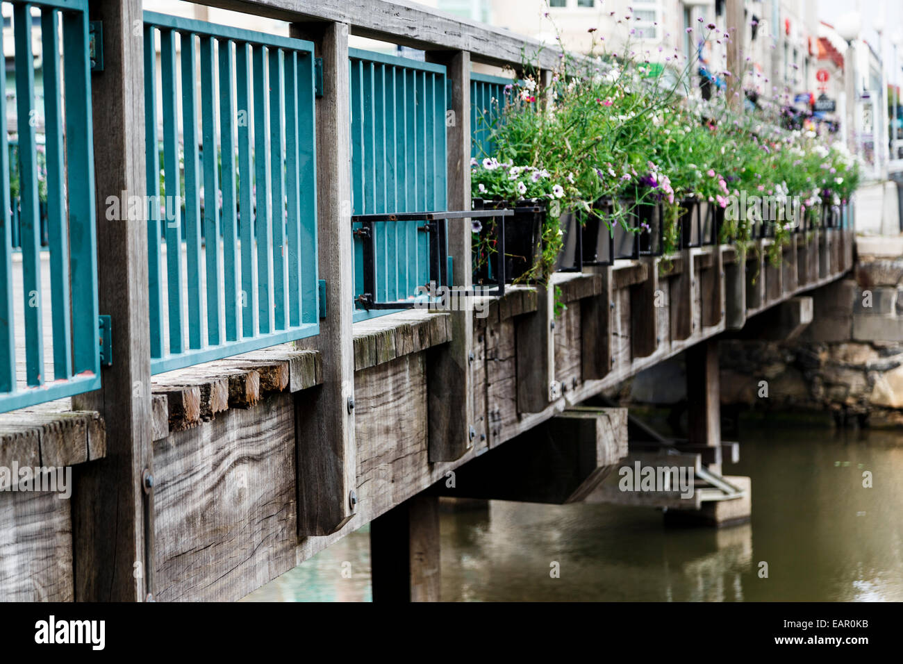 Tree planter boxes hi-res stock photography and images - Alamy