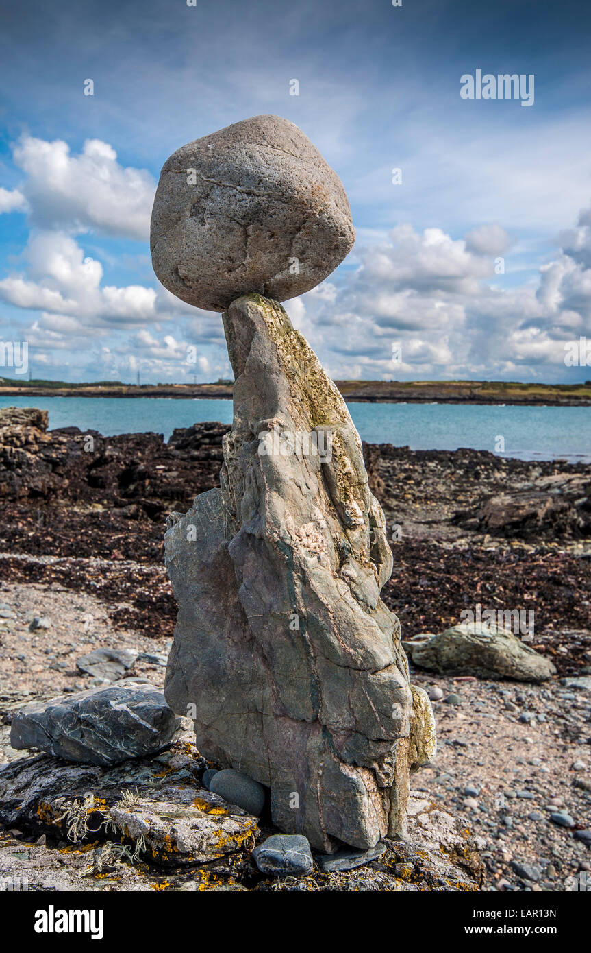Cemlyn Bay Anglesey North Wales Rock balancing Stock Photo - Alamy