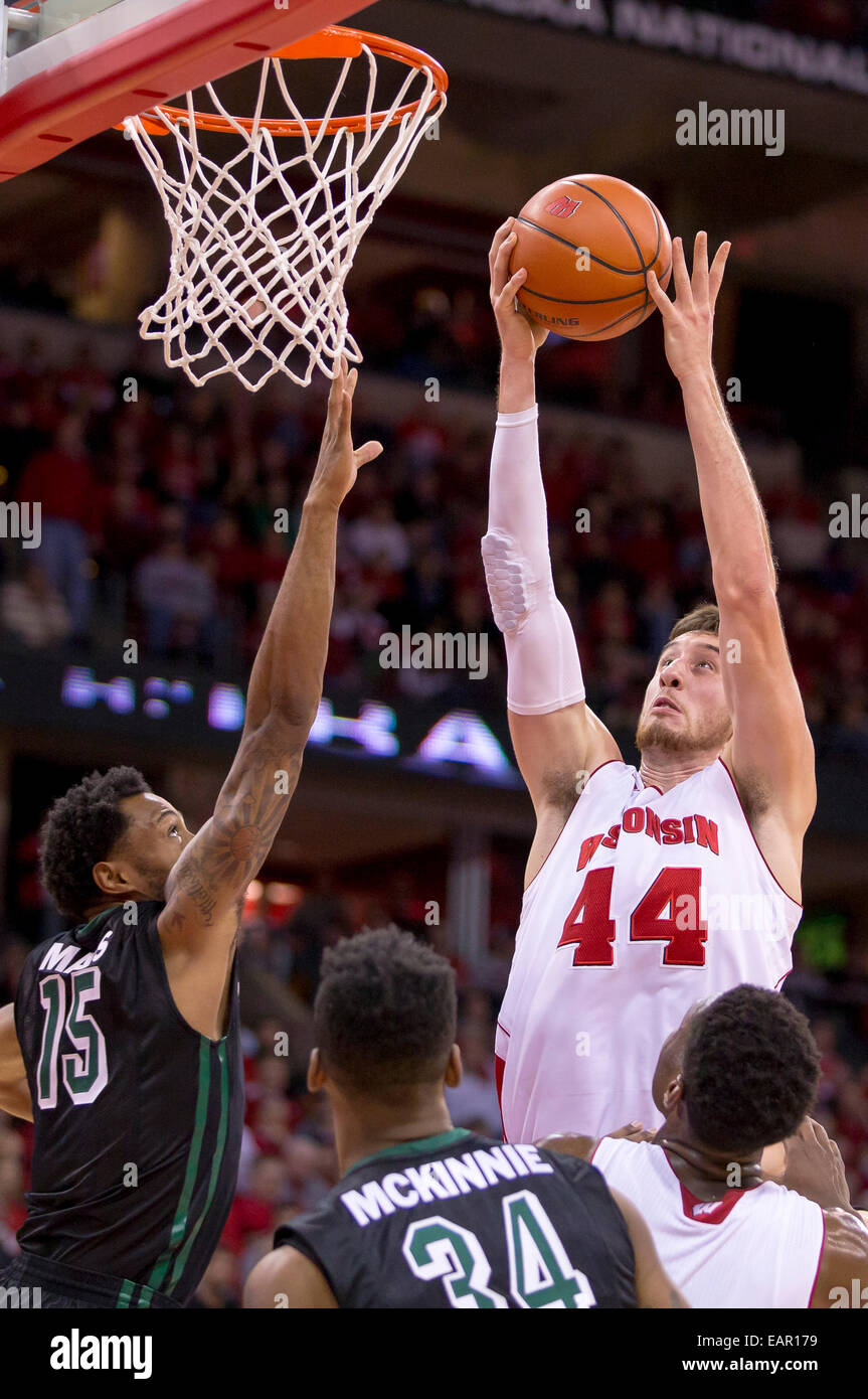 November 19, 2014: Wisconsin Badgers forward Frank Kaminsky #44 goes up ...