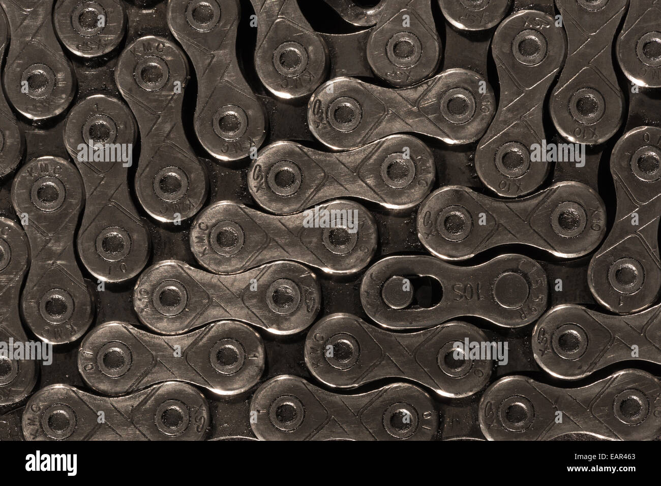 movable steel iron bush outer inner roller chain plate with shiny links ...